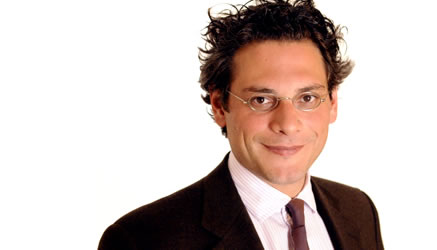 Il viceministro Martone: 'Se a 28 anni non sei laureato, sei sfigato'