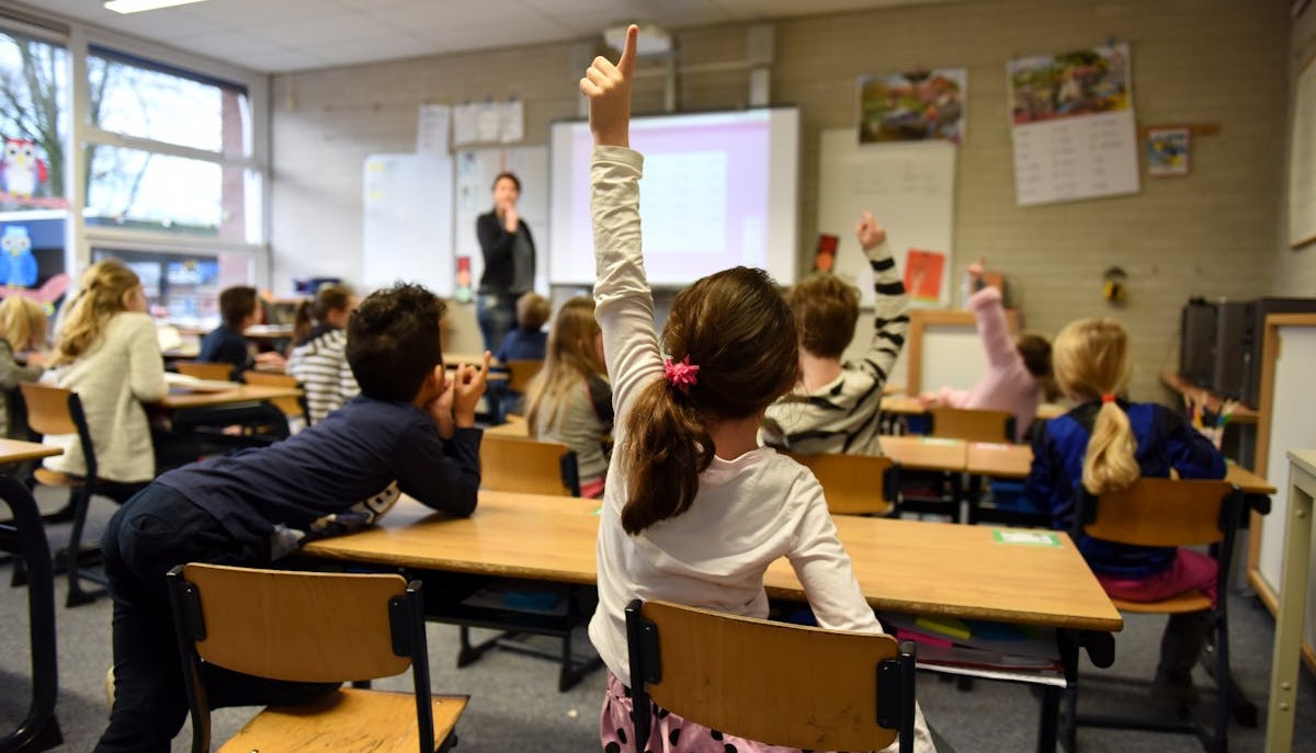 Italiani e stranieri in due scuole diverse: accade (oggi) nelle ...